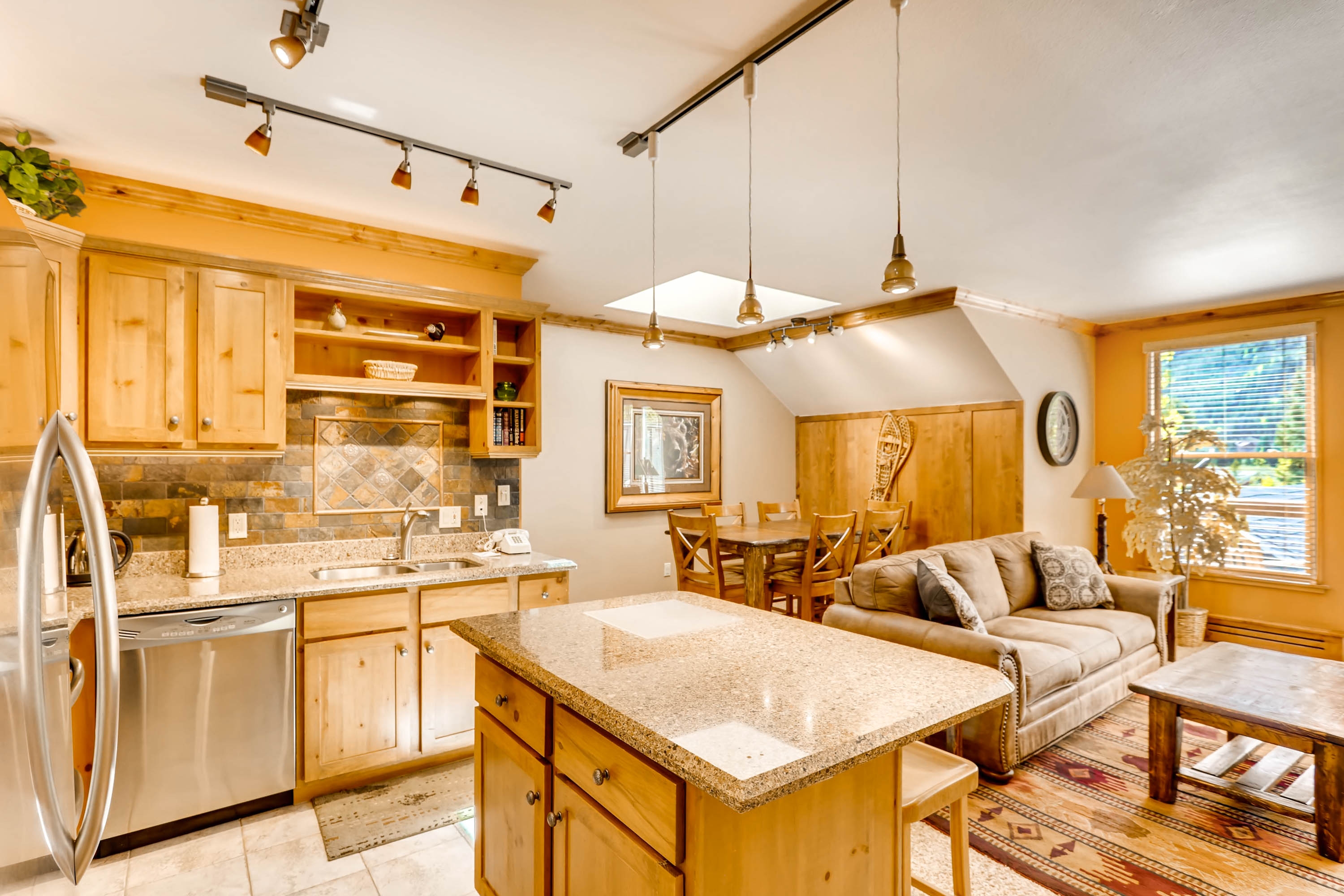 Spacious 1Br Condo-River Run Village-Hot tub & Kids Ski Free | RedAwning