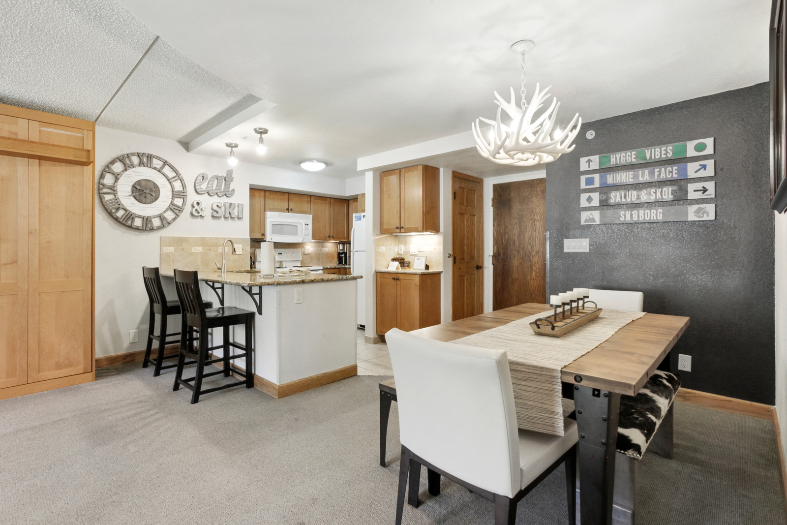 Mountain Plaza 1 Bedroom Condo #510 | RedAwning